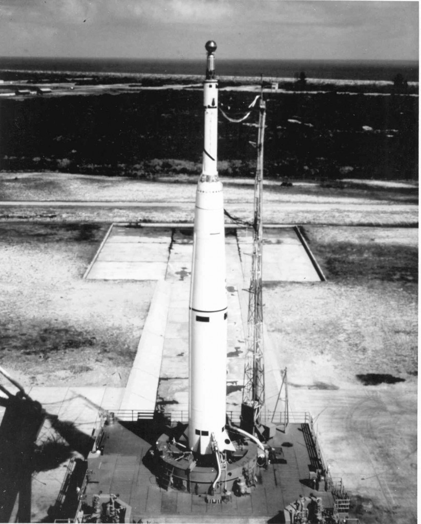 Thor Delta Echo 1A launch vehicle at Launch Complex 17A, 12 August 1960 ...