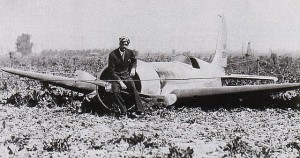 Hughes H-1 NX258Y in bean field with Howard Hughes | This Day in Aviation