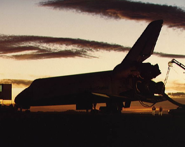 Space Shuttle Columbia (STS-9) post-flight servicing, Edwards AFB, 8 December 1983 | This Day in ...