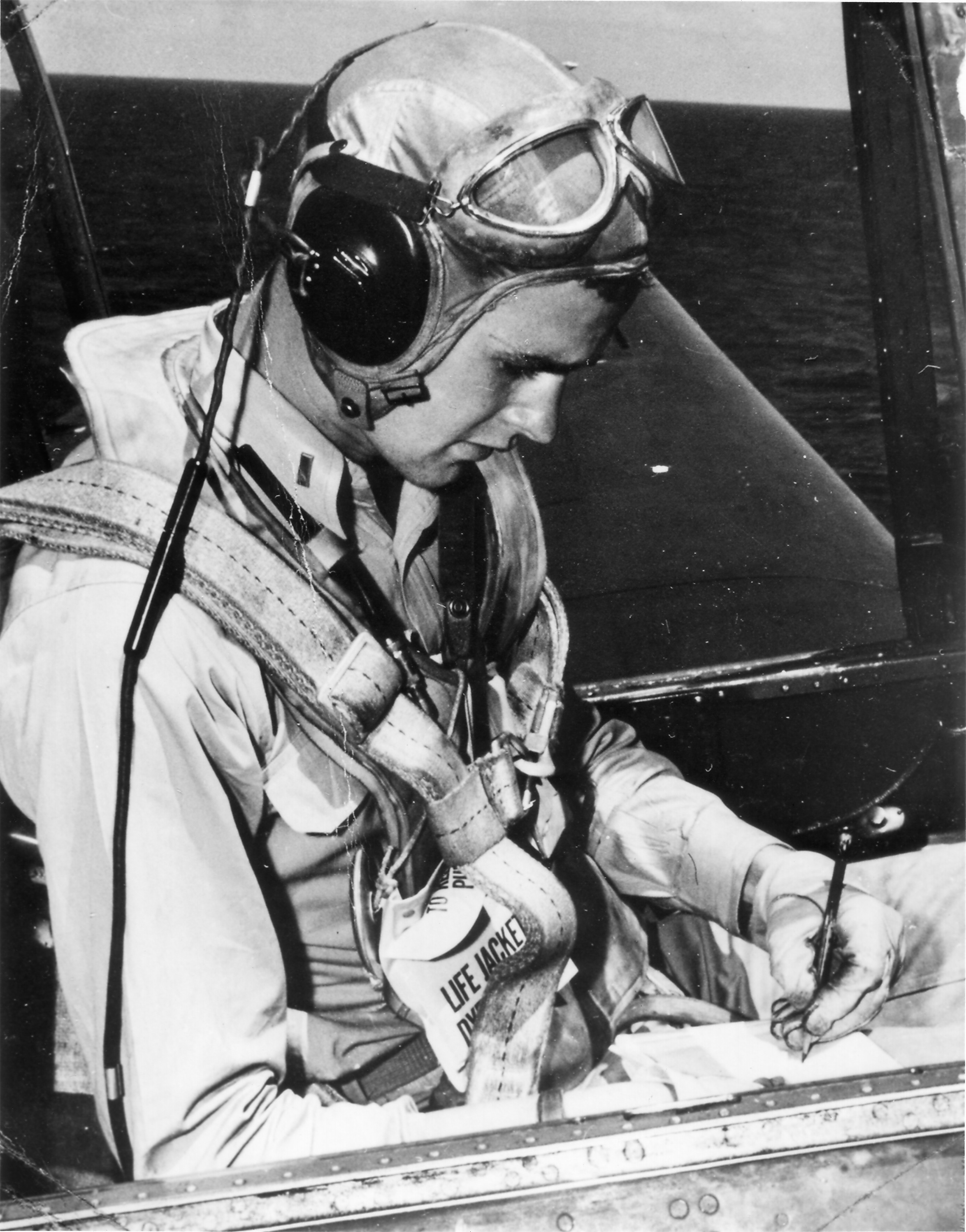 Retro Georges H.W.Bush | This Day in Aviation