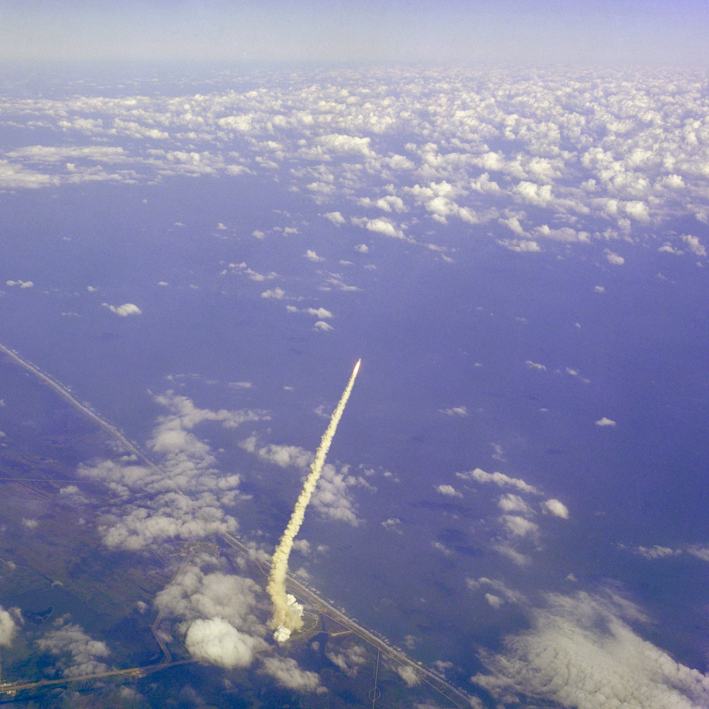 Aerial_View_of_Columbia_Launch_-_GPN-2000-001358 | This Day in Aviation