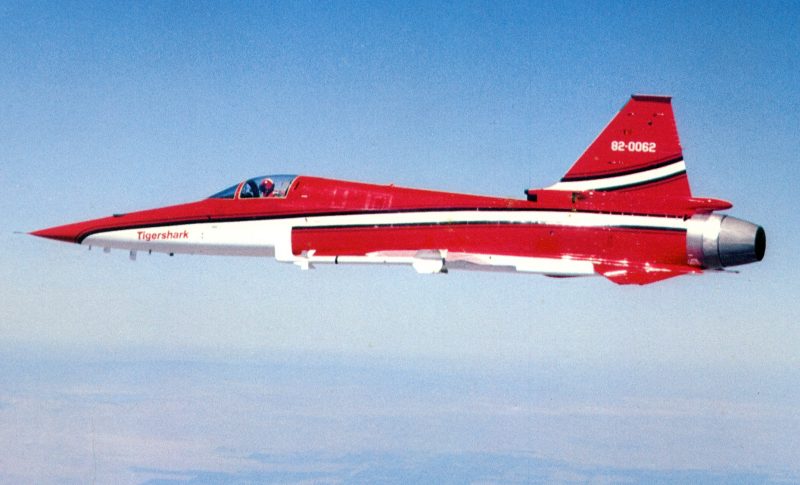 Tiger Shark Plane F 16