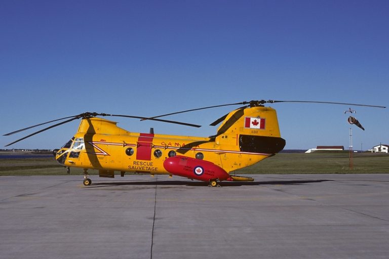 Boeing_Vertol_CH-113_Labrador_(107-II-9),_Canada_-_Air_Force_AN1453757 ...
