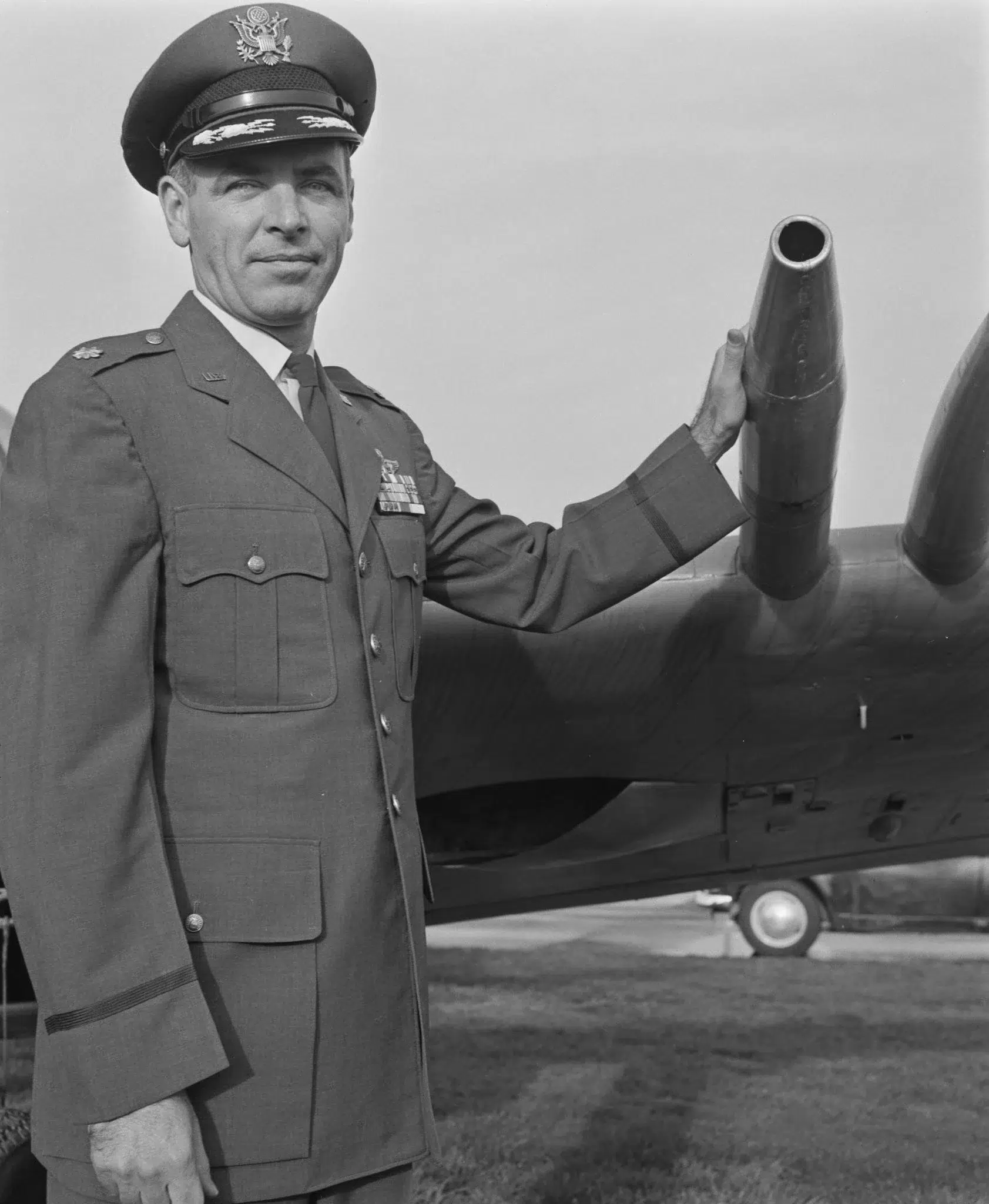 blues-monday-maj-gen-robert-white-the-first-winged-astronaut-v0 ...