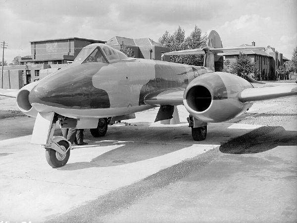 gloster-meteor-mk-4-ee549-raf-tangmere-01-08-46-1569447 | This Day in ...